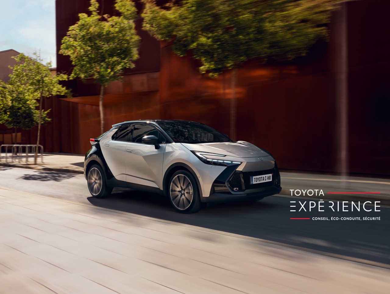 Toyota Professional | Yaris, la citadine hybride idéale pour vos activités professionnelles